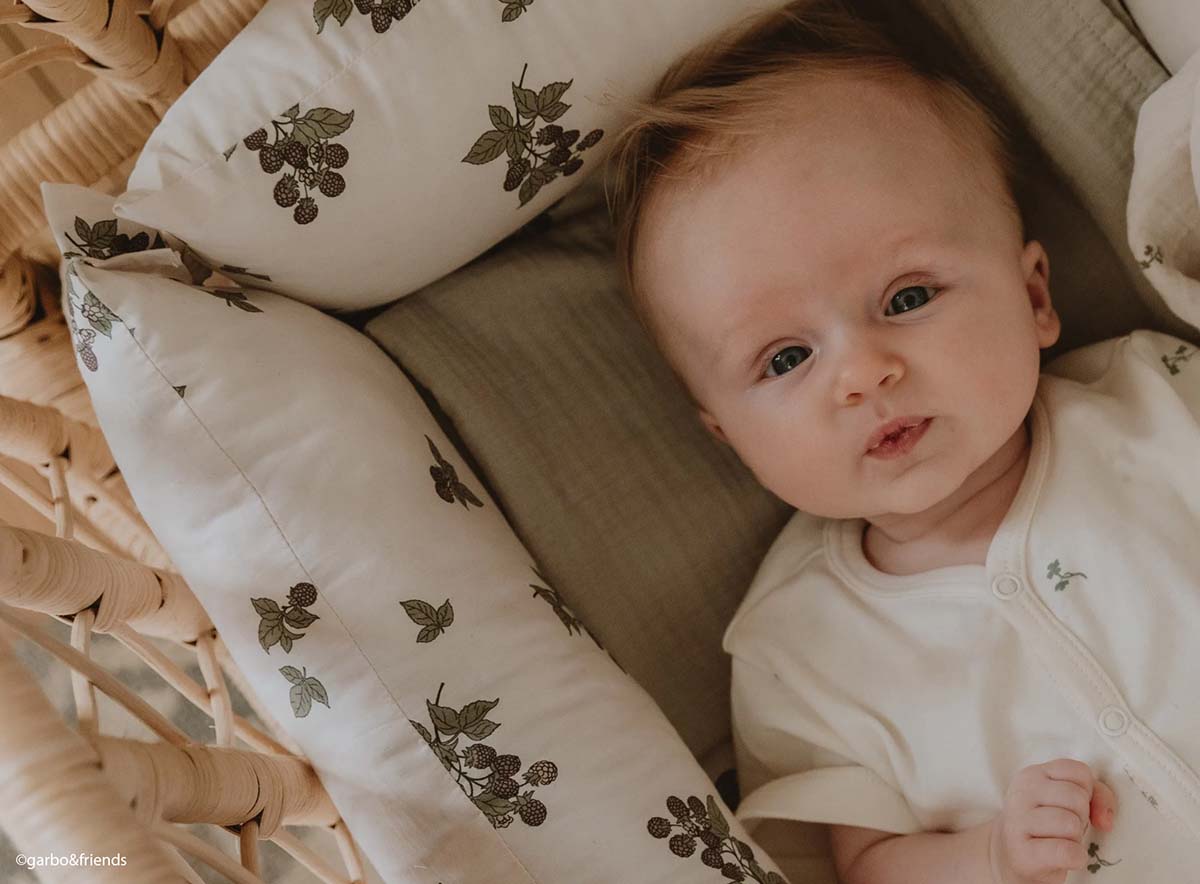 Prénoms courts pour un petit garçon : Top 30